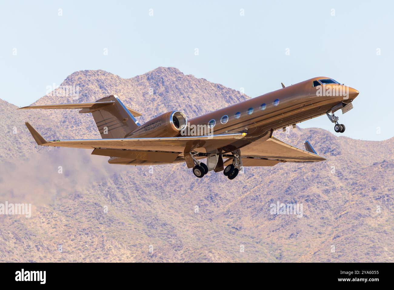 N913HH GLF4 Gulfstream Aerospace GIV-X (G450) Departing Scottsdale ...
