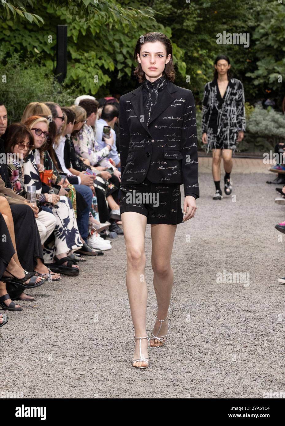 Model designer johnson walks runway hi-res stock photography and images ...