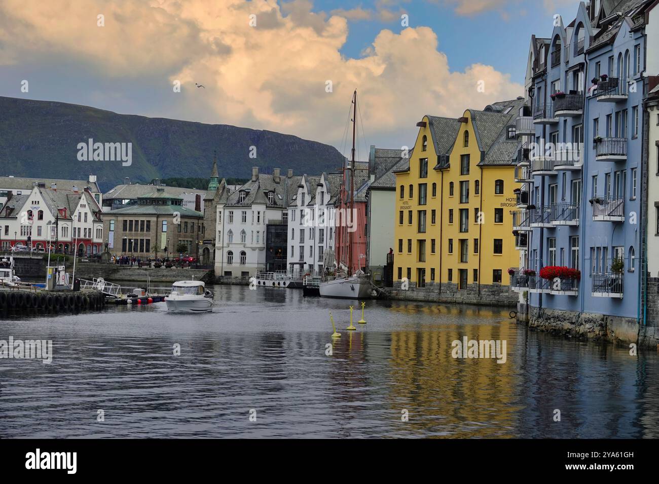 lesund, Norwegian Sea, Norway 10th September, 2024 Pleasure boats leave harbour in the Art ...