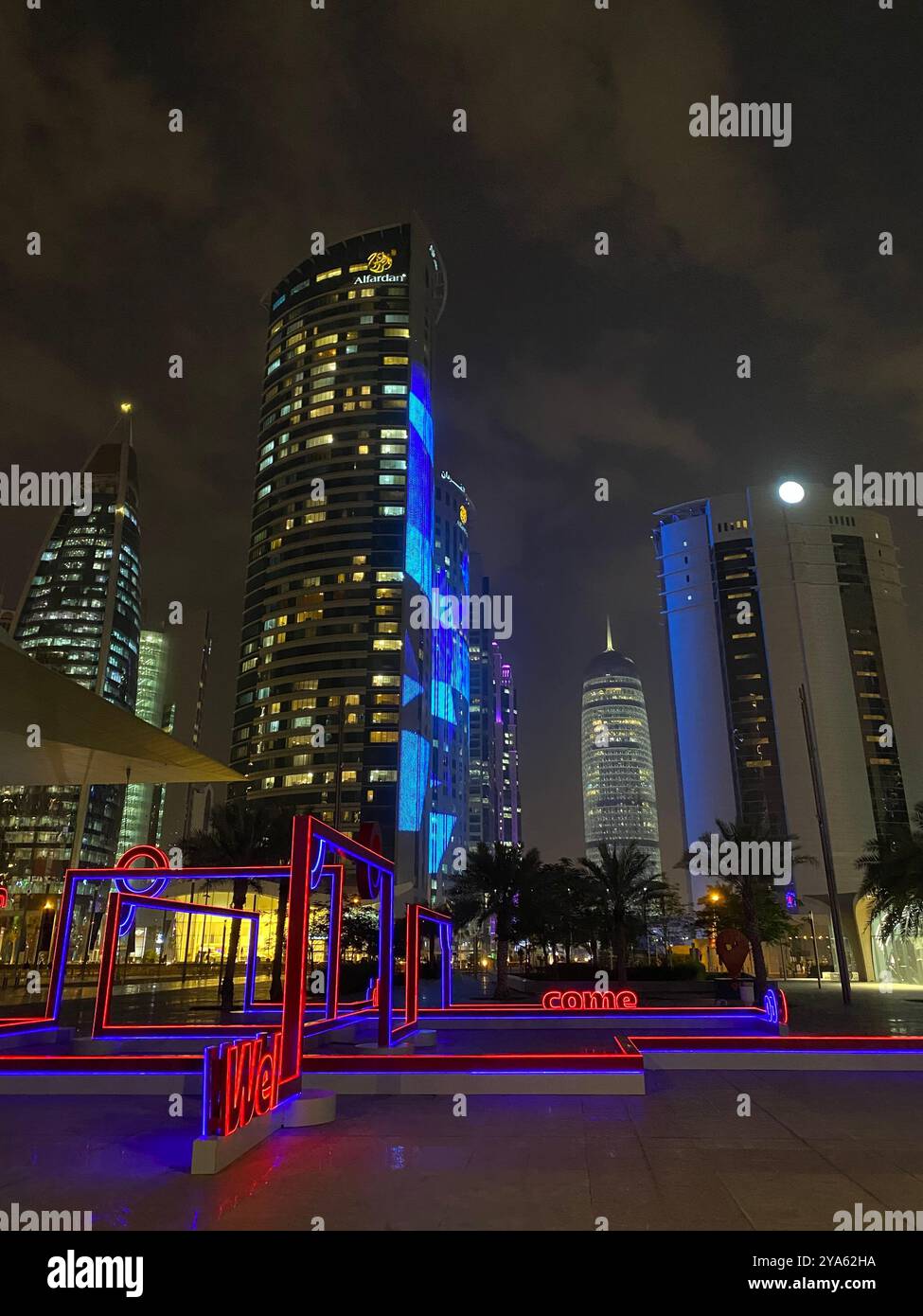 Doha nightlife hi-res stock photography and images - Alamy
