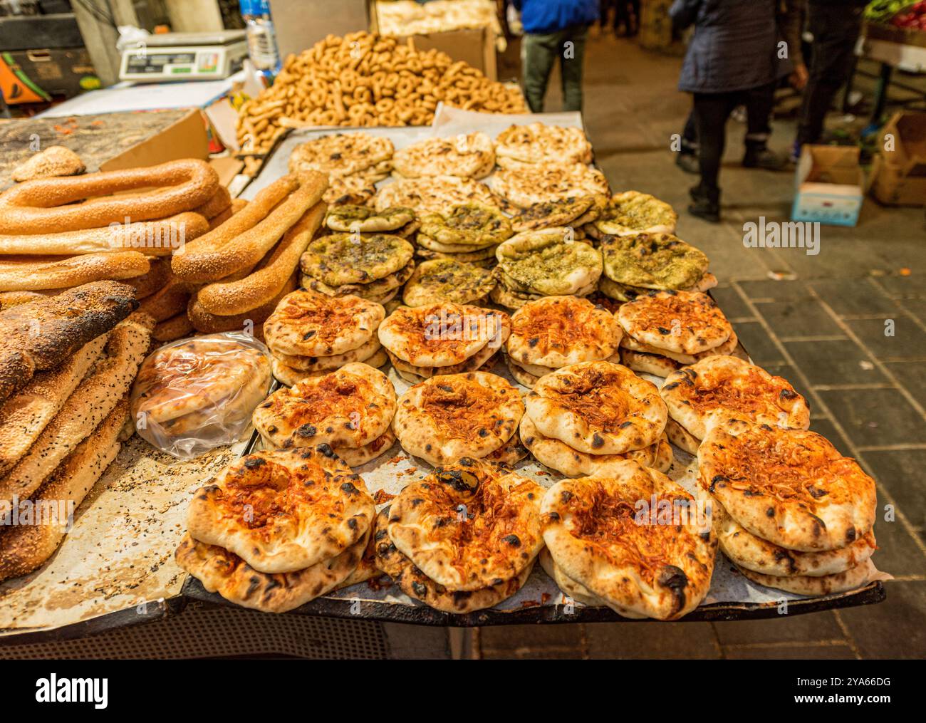 Israel jerusalem bread vendor hi-res stock photography and images - Alamy