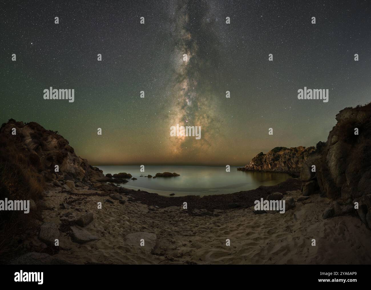 Milky way on the beach greece hi-res stock photography and images - Alamy
