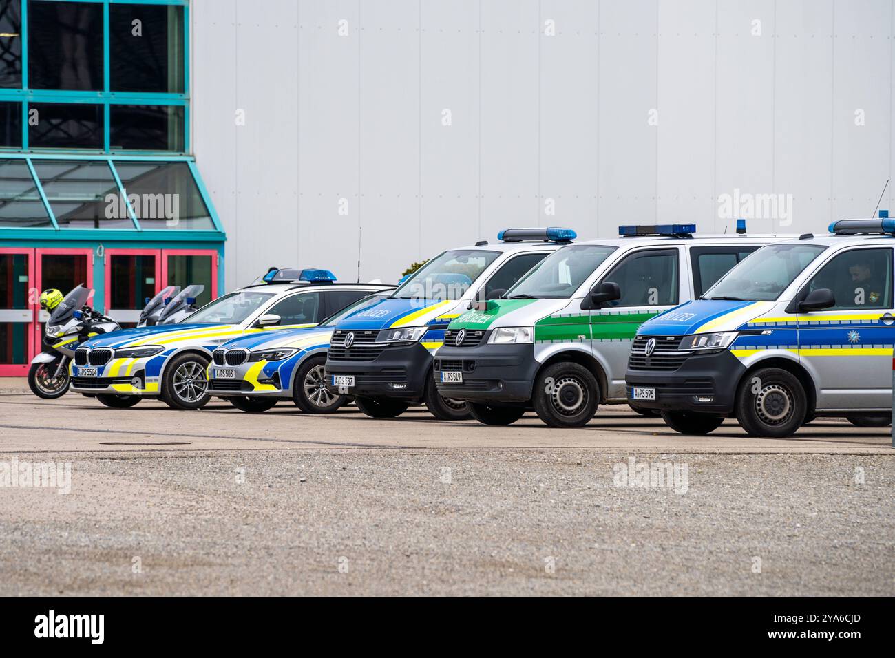 Polizeimannschaftswagen hi-res stock photography and images - Alamy
