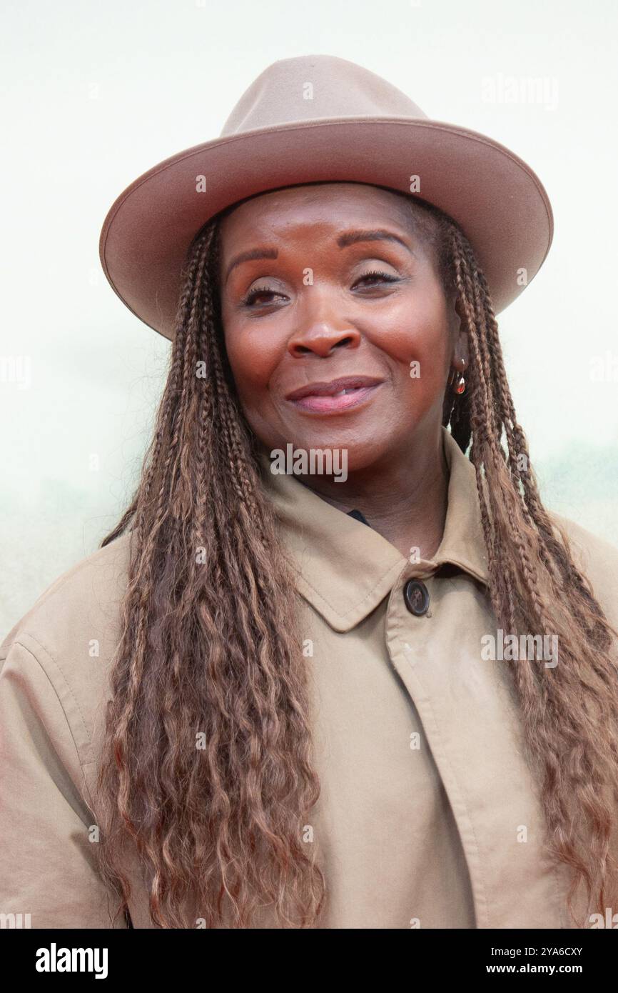 Makeup artist sharon martin hi-res stock photography and images - Alamy