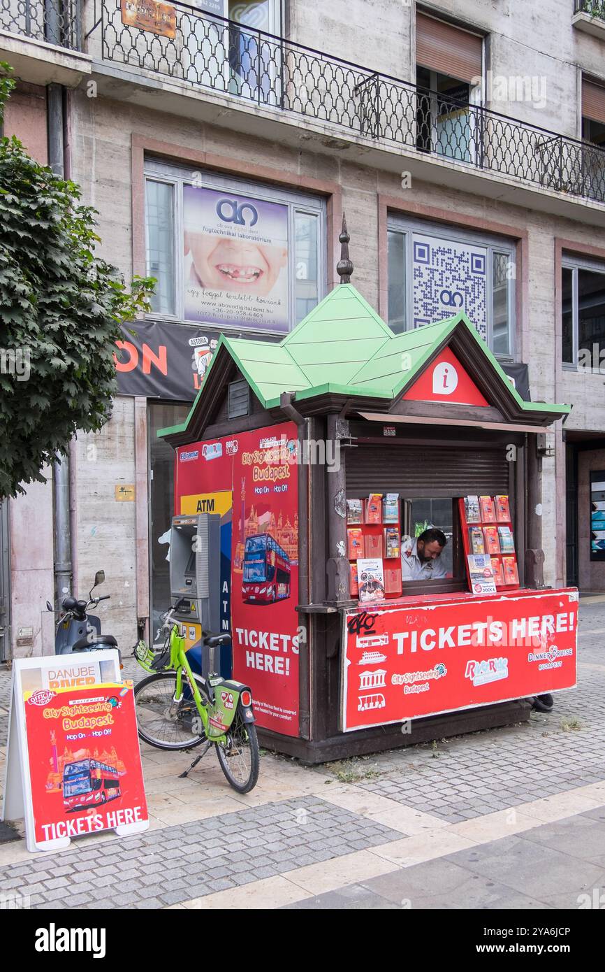 Point of sale for tourist buses in Budapest, Hungary Stock Photo - Alamy