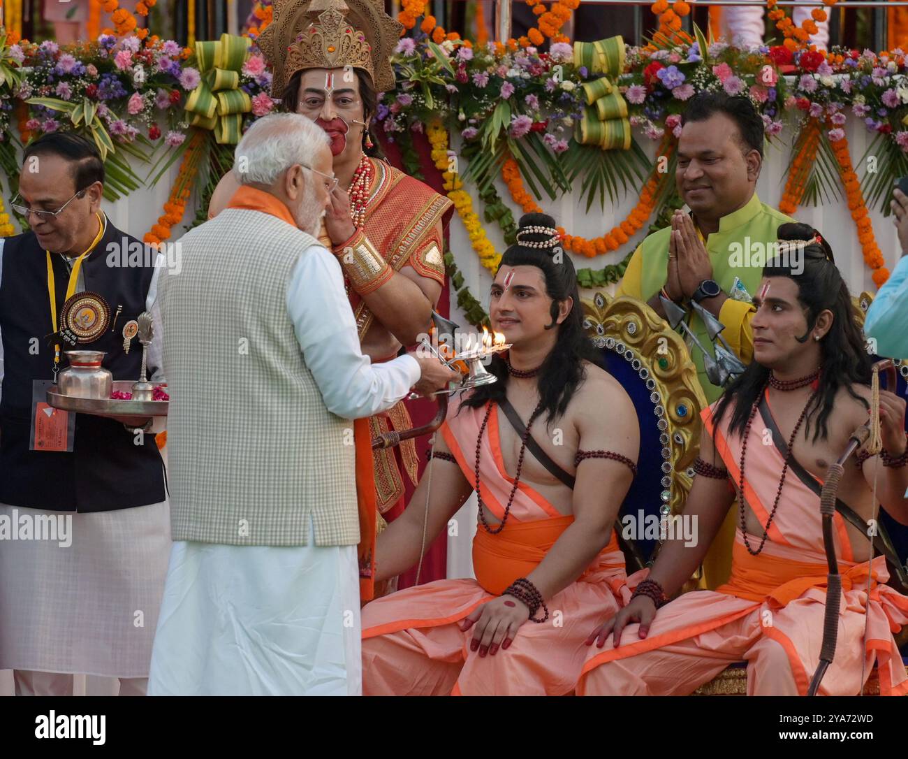 NEW DELHI, INDIA - OCTOBER 12: Prime Minister Narendra Modi performs ...