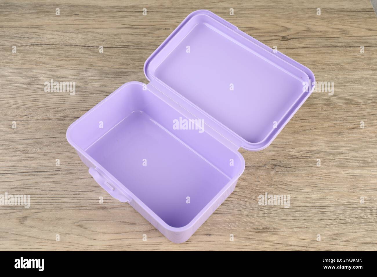 Open school lunchbox hi-res stock photography and images - Alamy