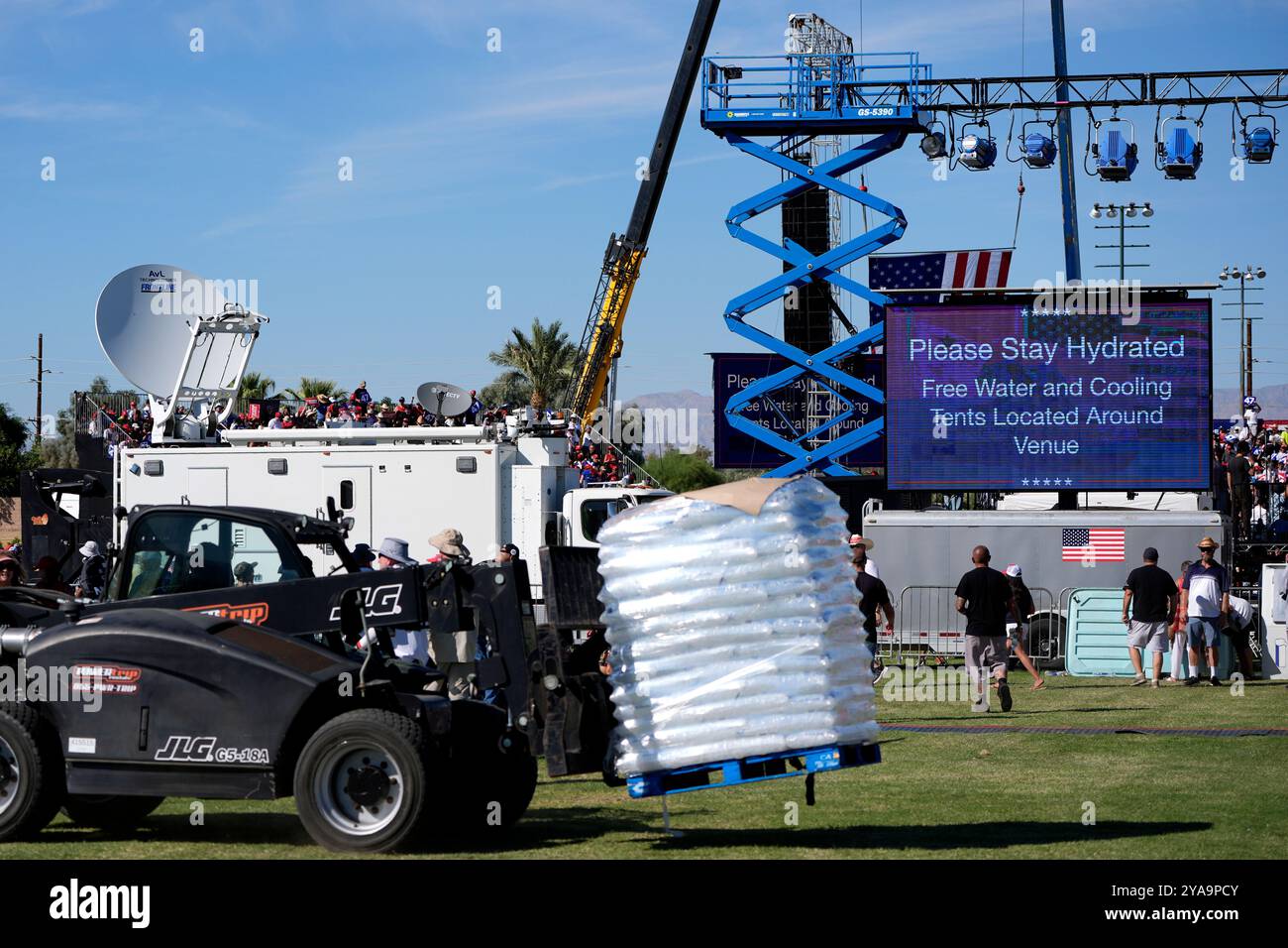 A pallet of ice is delivered before Republican presidential nominee ...