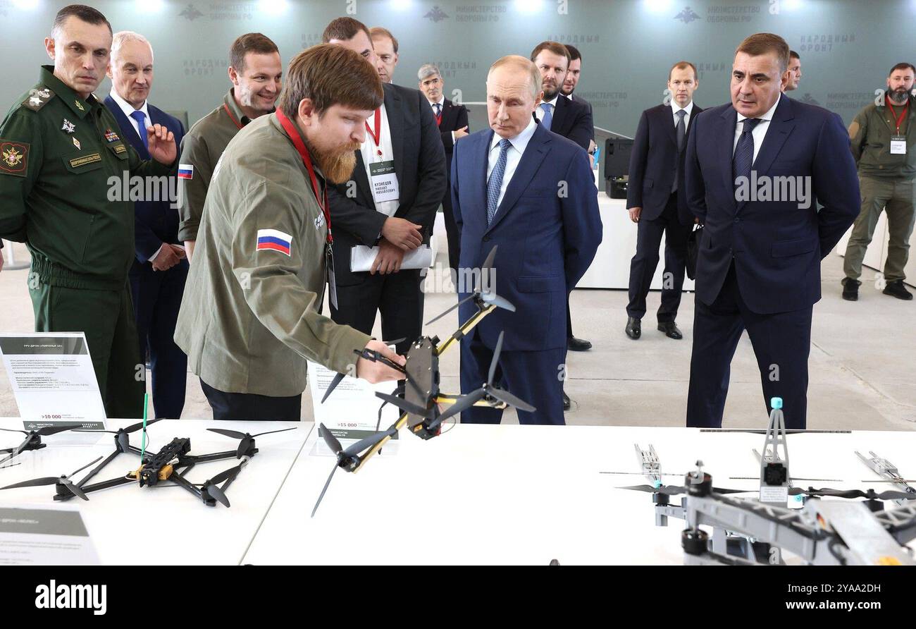 Visit to Special Technology Centre. Russian President Putin visited the ...