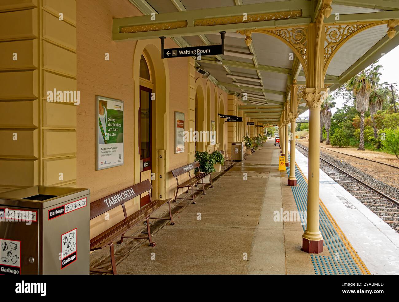 Railway Station Platform at Tamworth NSW Australia Stock Photo - Alamy