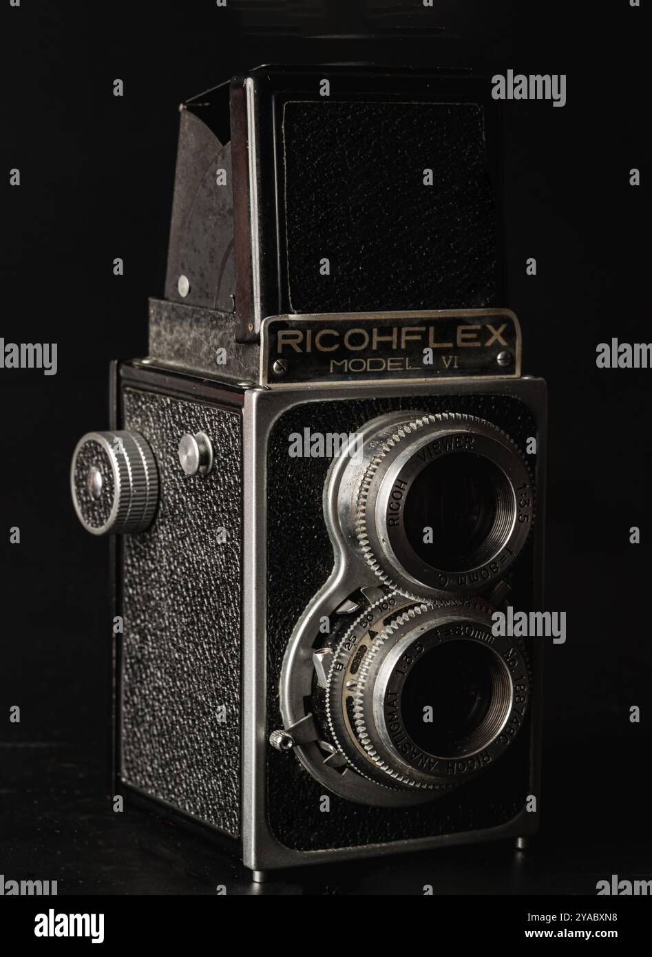 Bangkok, Thailand - 17 Sep, 2024 - Vintage twin lens reflex photo ...