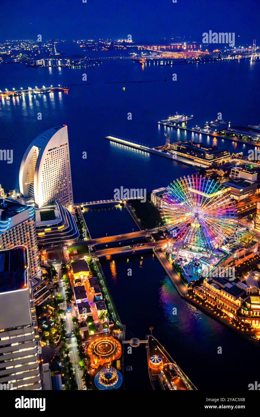 Yokohama Ferris Wheel Cosmo Clock 21 view from Landmark tower in ...