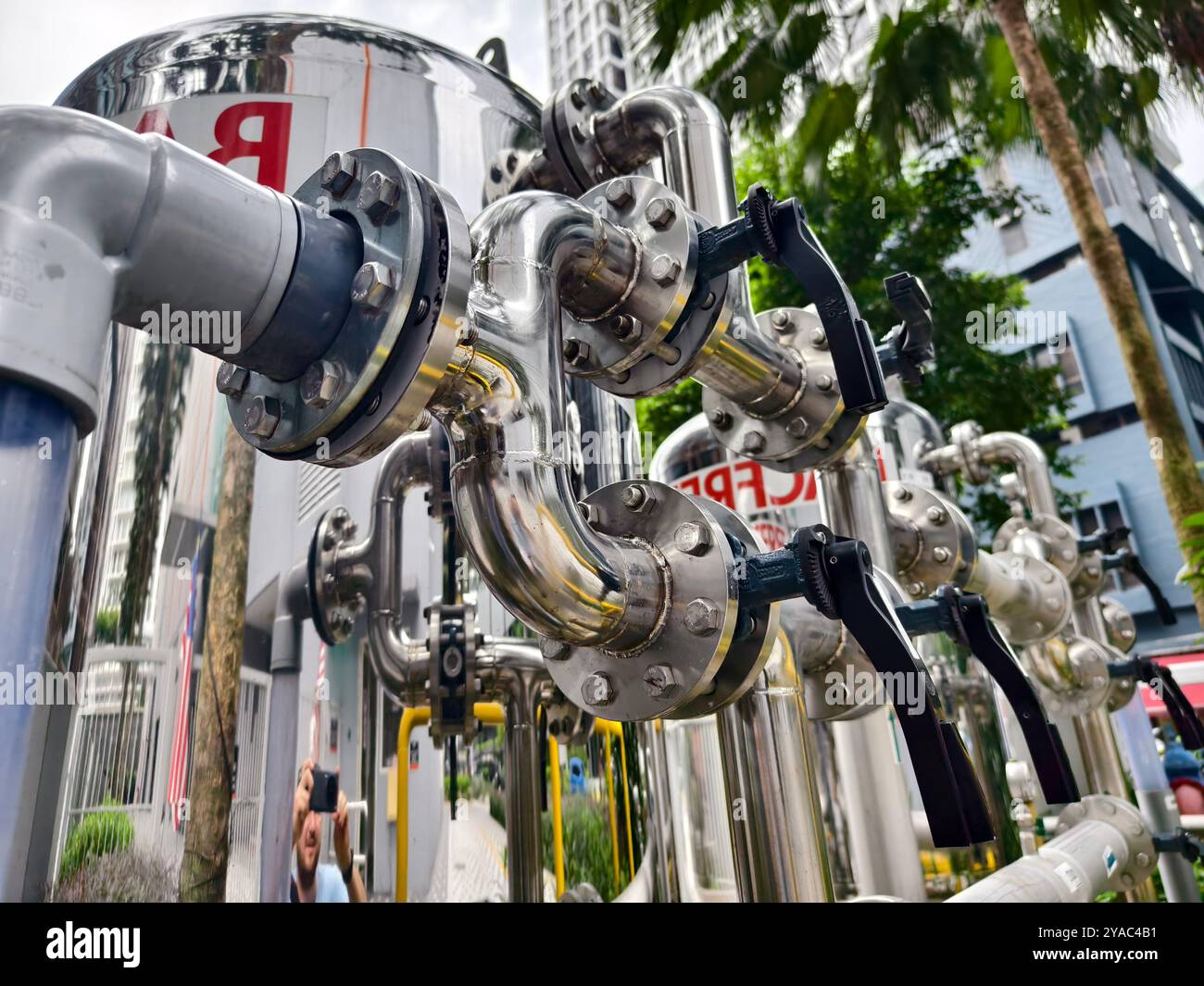 Interconnected pipes hi-res stock photography and images - Alamy