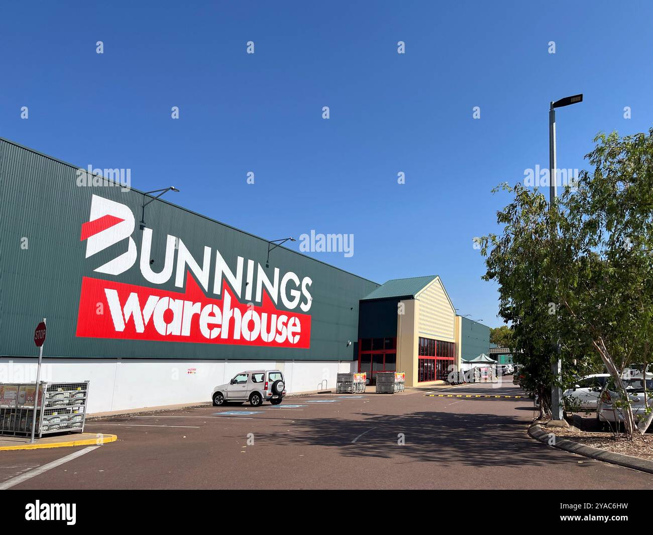 Bunnings Warehouse store in Darwin Australia Stock Photo - Alamy