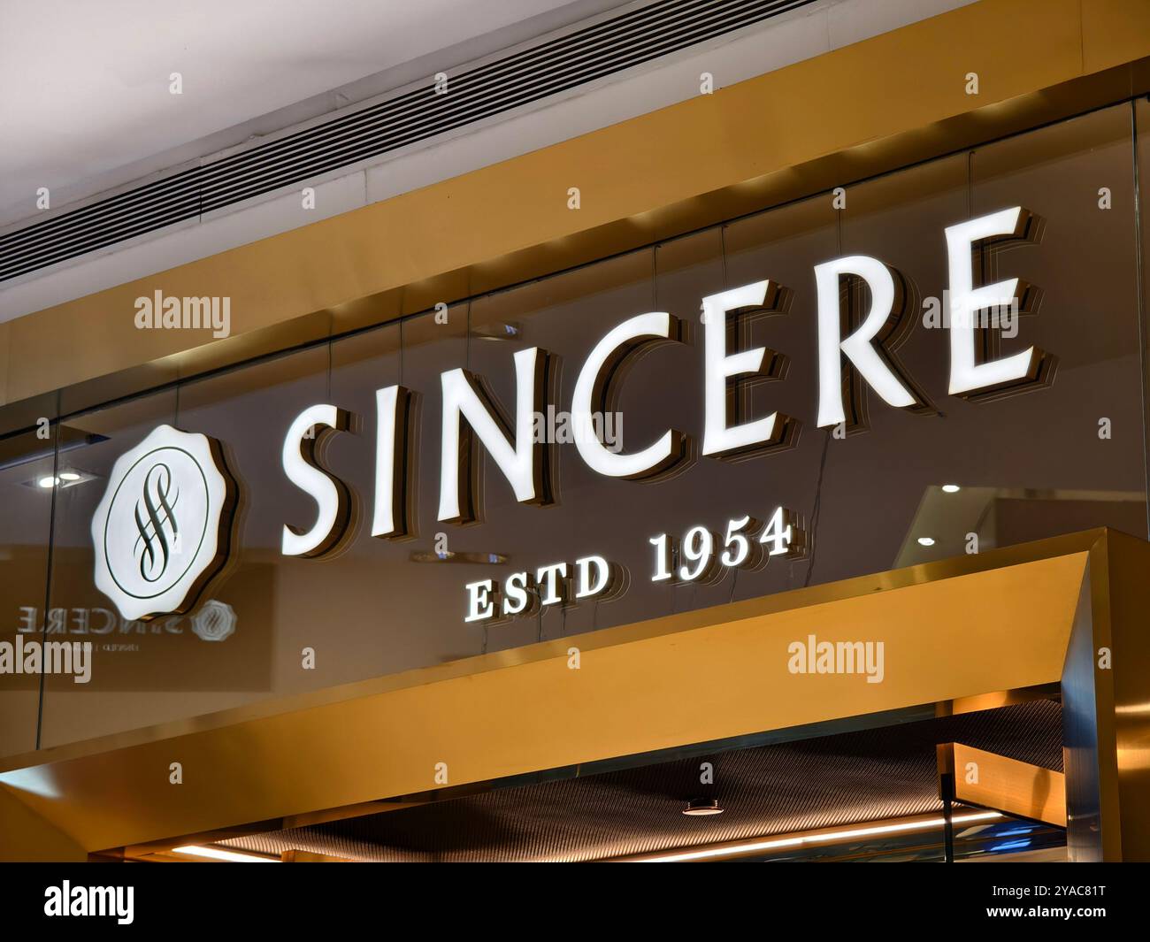 KUALA LUMPUR, MALAYSIA - AUGUST 28, 2024: Sincere brand retail shop in ...