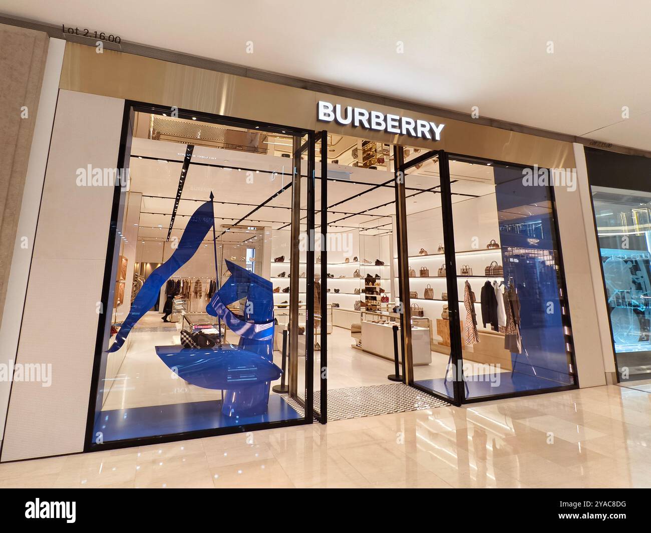 Burberry store shop storefront hi-res stock photography and images - Alamy