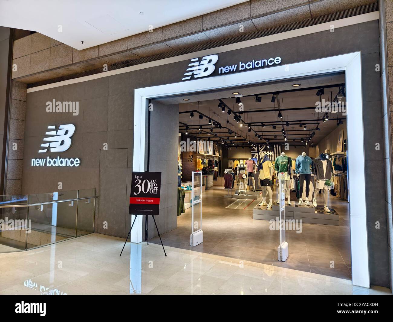 KUALA LUMPUR, MALAYSIA - AUGUST 28, 2024: New balance brand retail shop ...