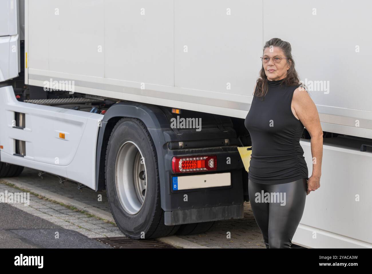 Female carriage driver hi-res stock photography and images - Alamy