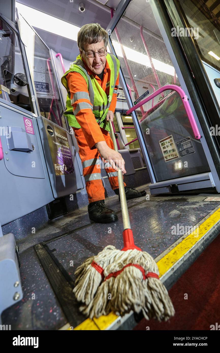 Cleaner night bus hi-res stock photography and images - Alamy
