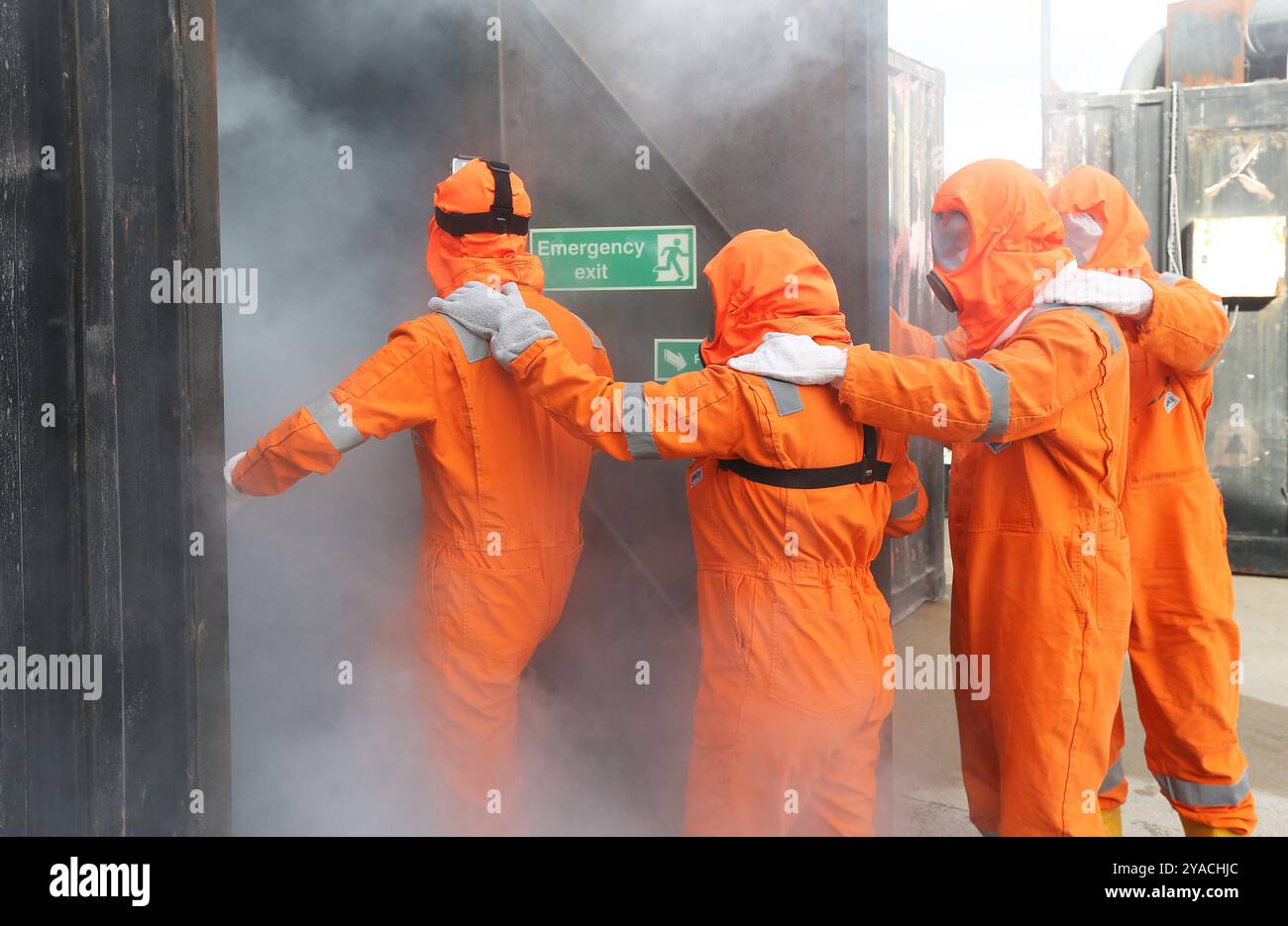 Confined space hi-res stock photography and images - Alamy