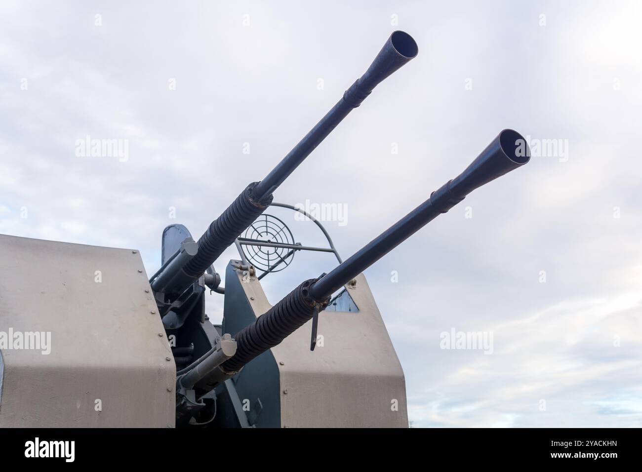 Double barreled naval gun hi-res stock photography and images - Alamy
