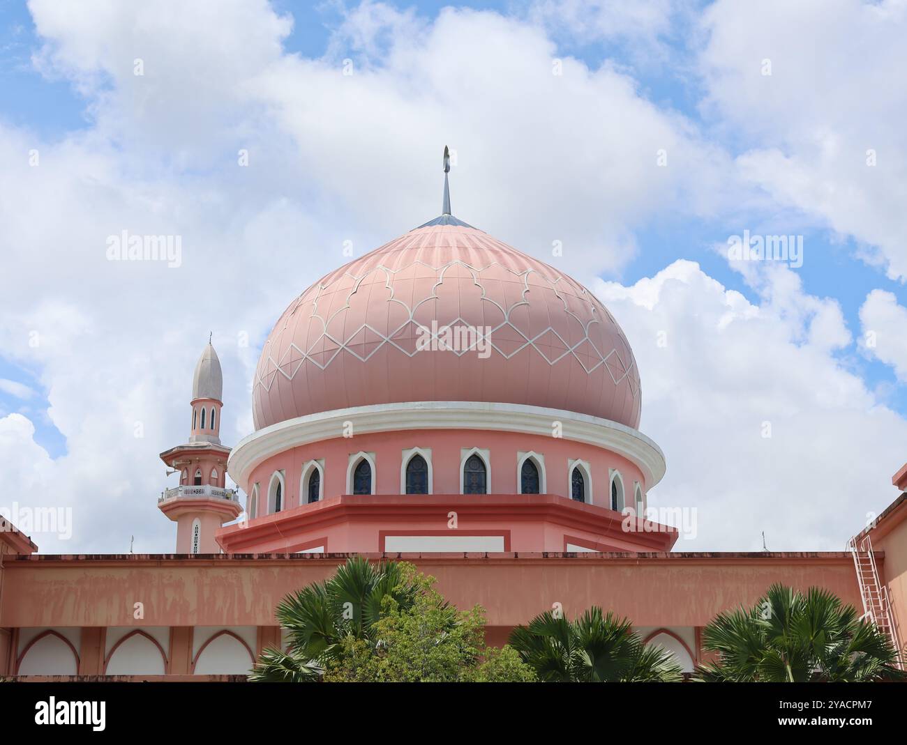University Malaysia Sabah Mosque (pink Stock Photo - Alamy