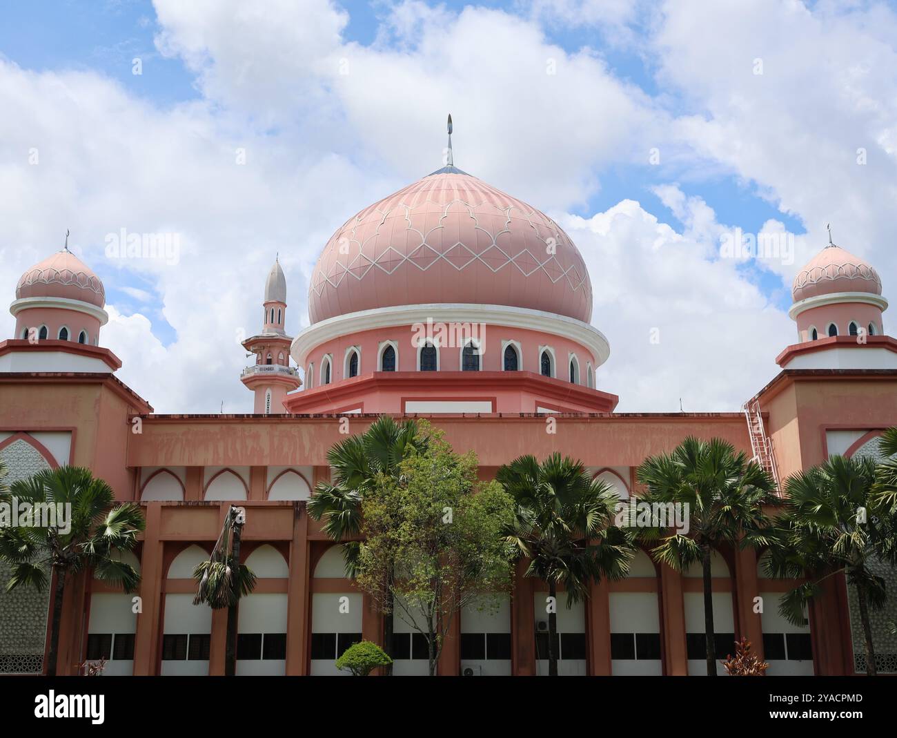 University Malaysia Sabah Mosque (pink Stock Photo - Alamy