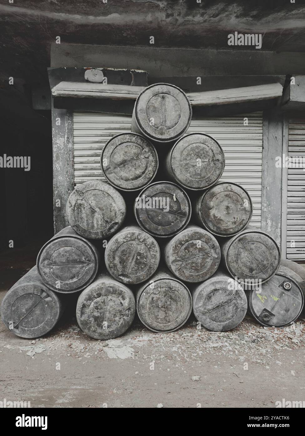 Black and white oil drums hi-res stock photography and images - Alamy