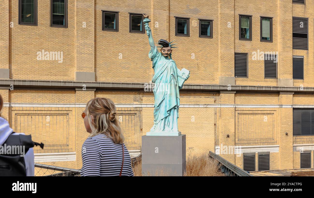 Manhattan, New York, USA - February 16, 2024: On the High Line, statue ...