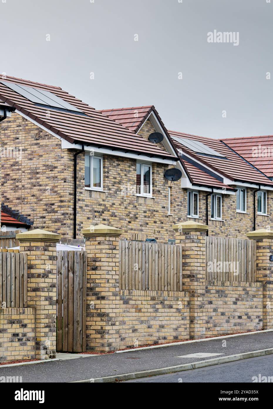 New housing development at Dargavel in Bishopton Stock Photo - Alamy