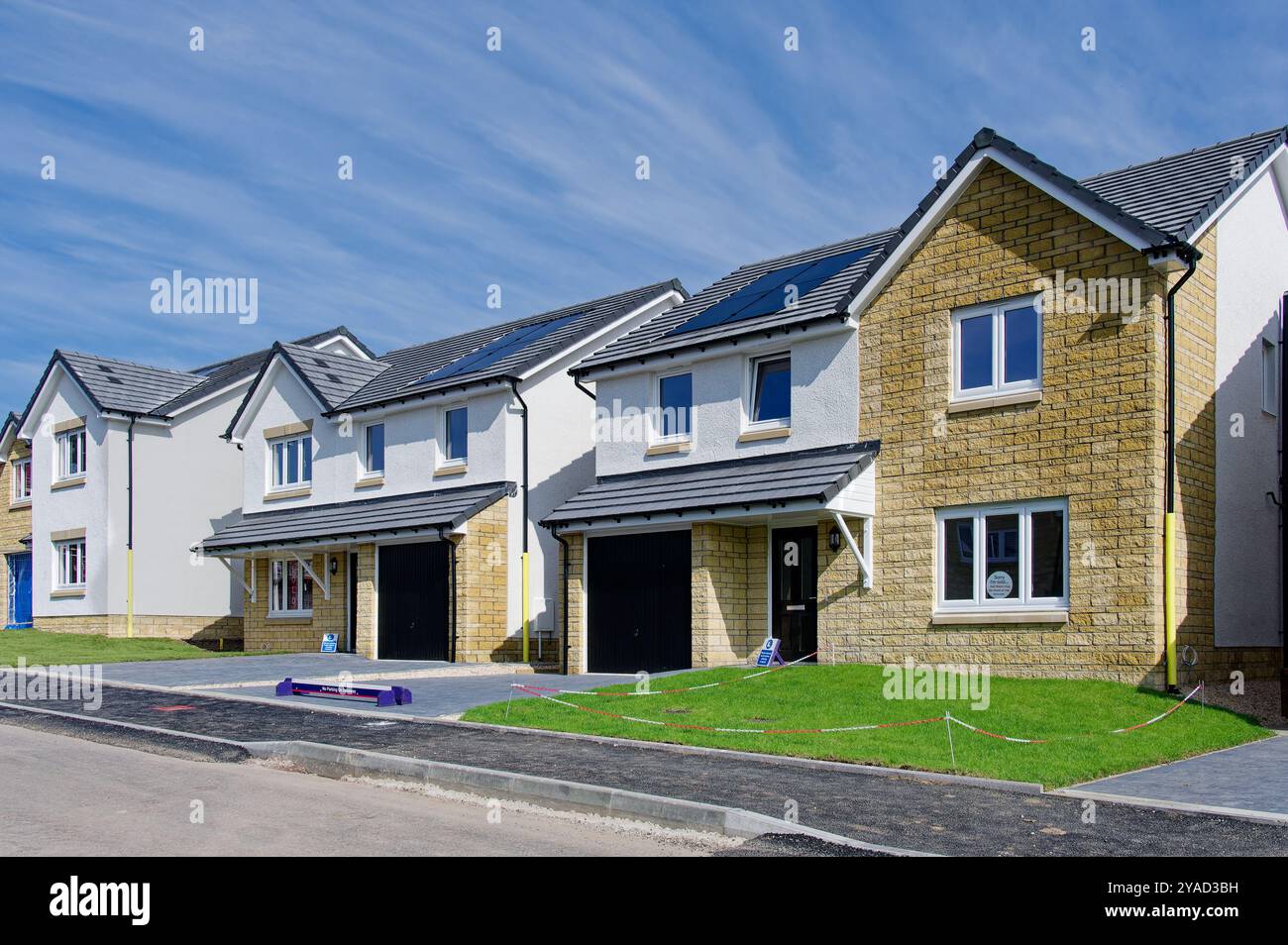 New housing development at Dargavel in Bishopton Stock Photo - Alamy