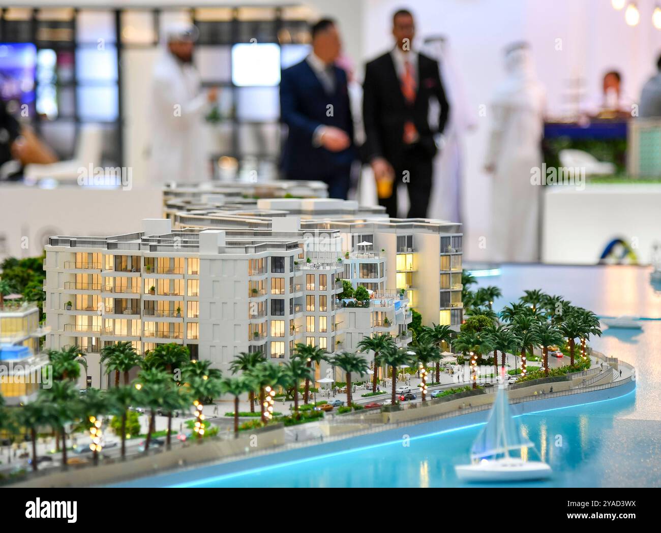 CITYSCAPE QATAR 2024Õ THE REAL ESTATE EXHIBITION IN DOHA Visitors view ...