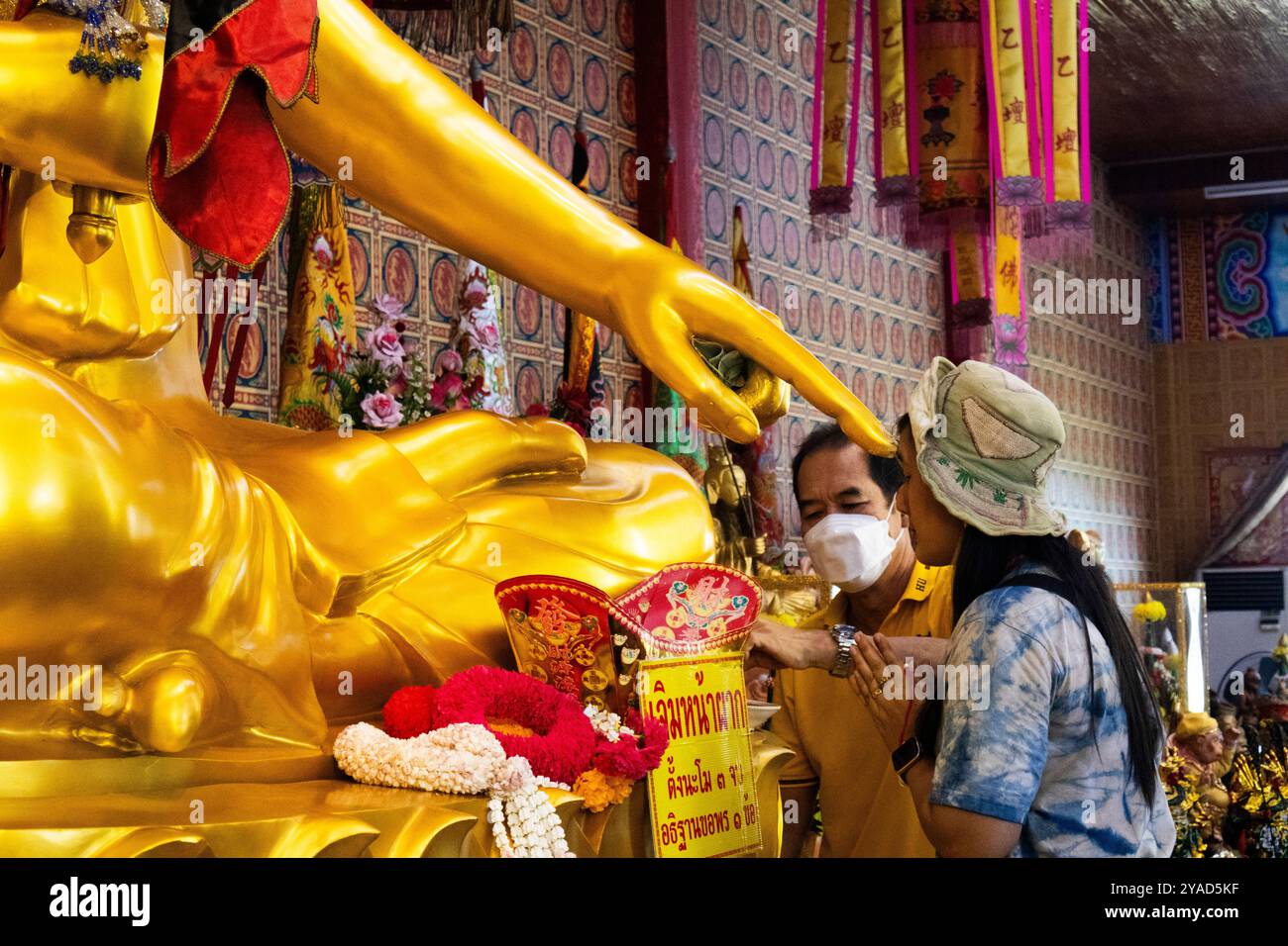 Ancient Chao Por Samret Shrine and Antique chinese almshouse temple for ...