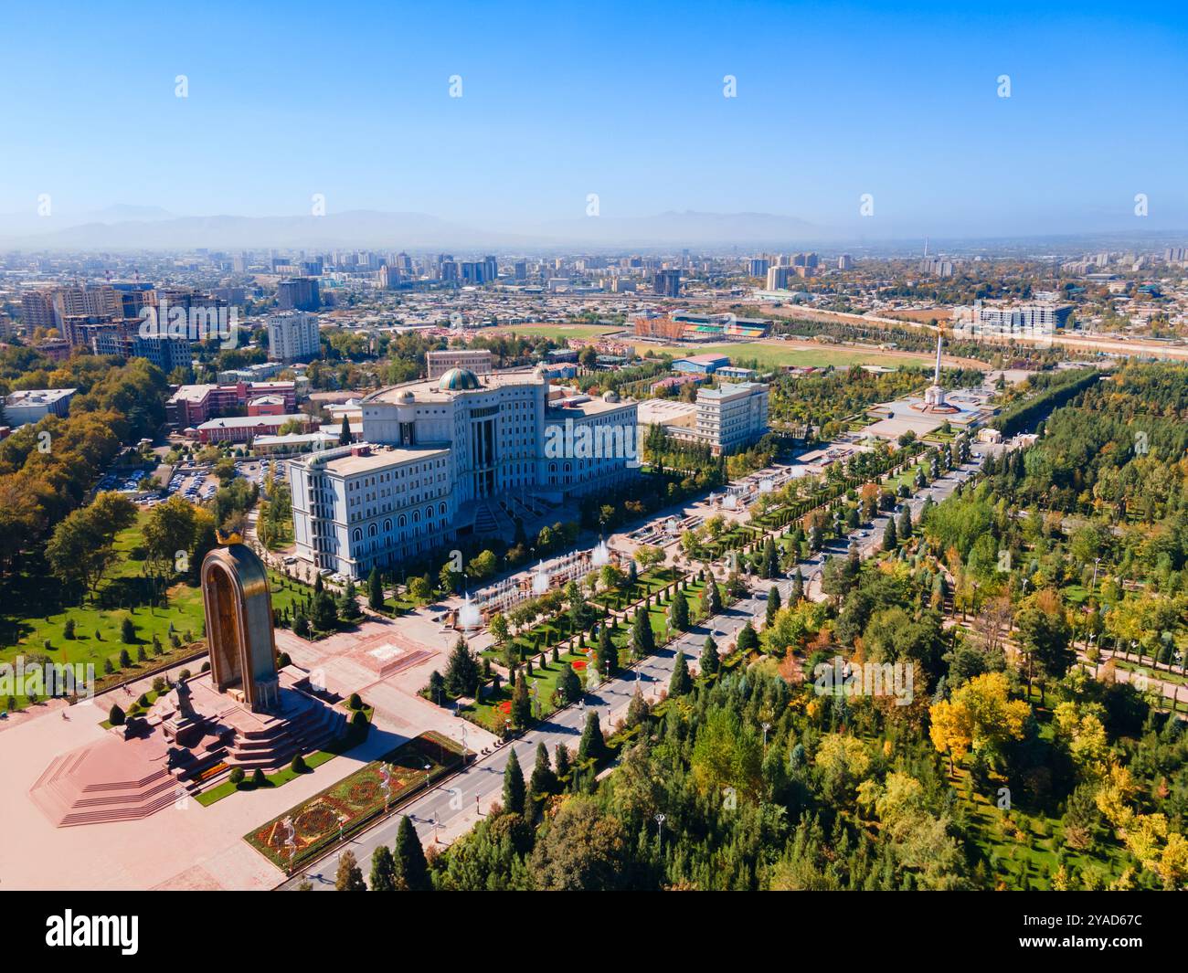 Aerial view park central library hi-res stock photography and images ...