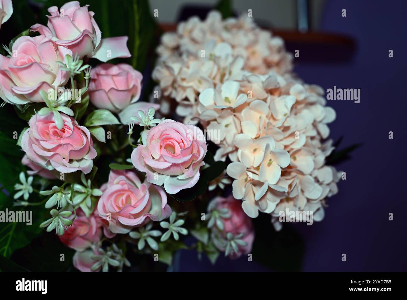 Composition of roses, spring flower bouquet Stock Photo - Alamy