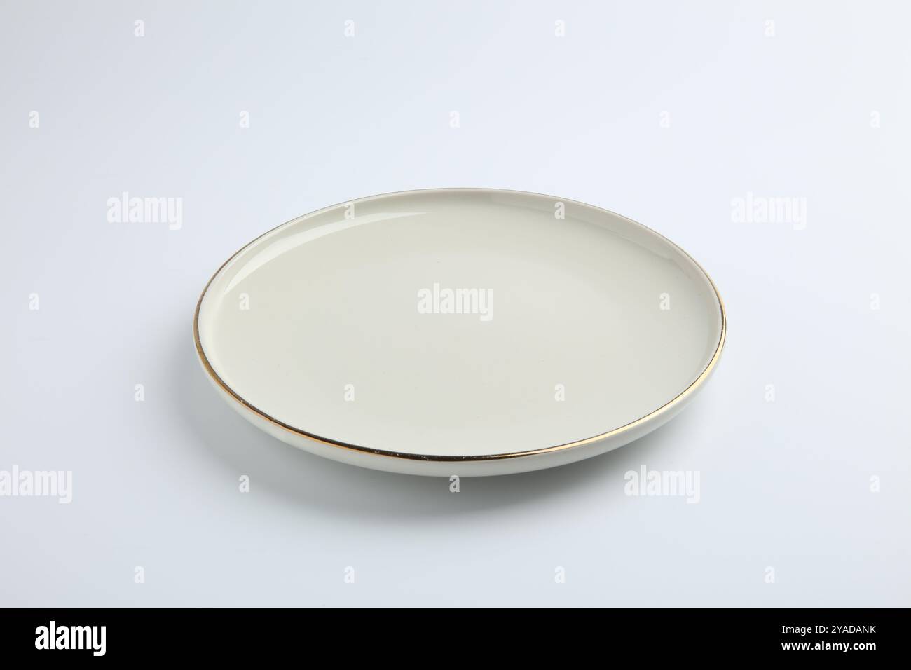Beautiful empty plate hi-res stock photography and images - Alamy