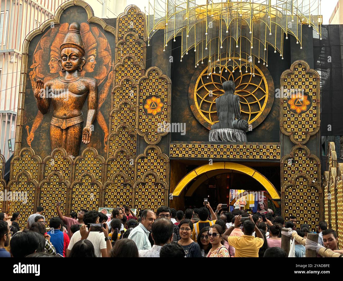 People of Kolkata enjoying their most awaited festival Durga Puja by ...