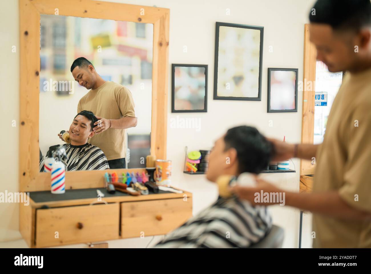 Crew barber shop hi-res stock photography and images - Alamy