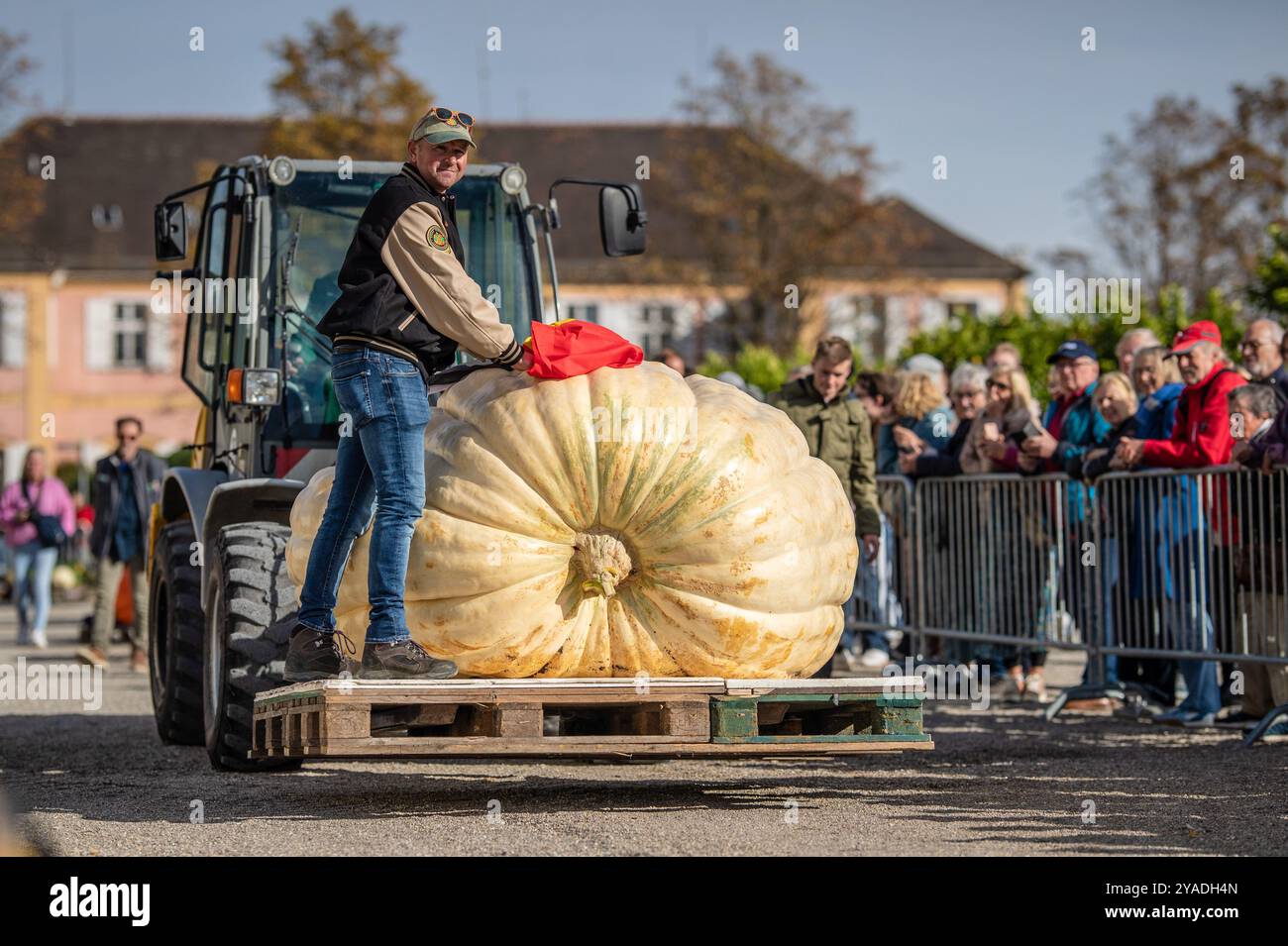 Ludwigsburg, Germany. 13th Oct, 2024. Belgian Mario van Geel weighs his ...