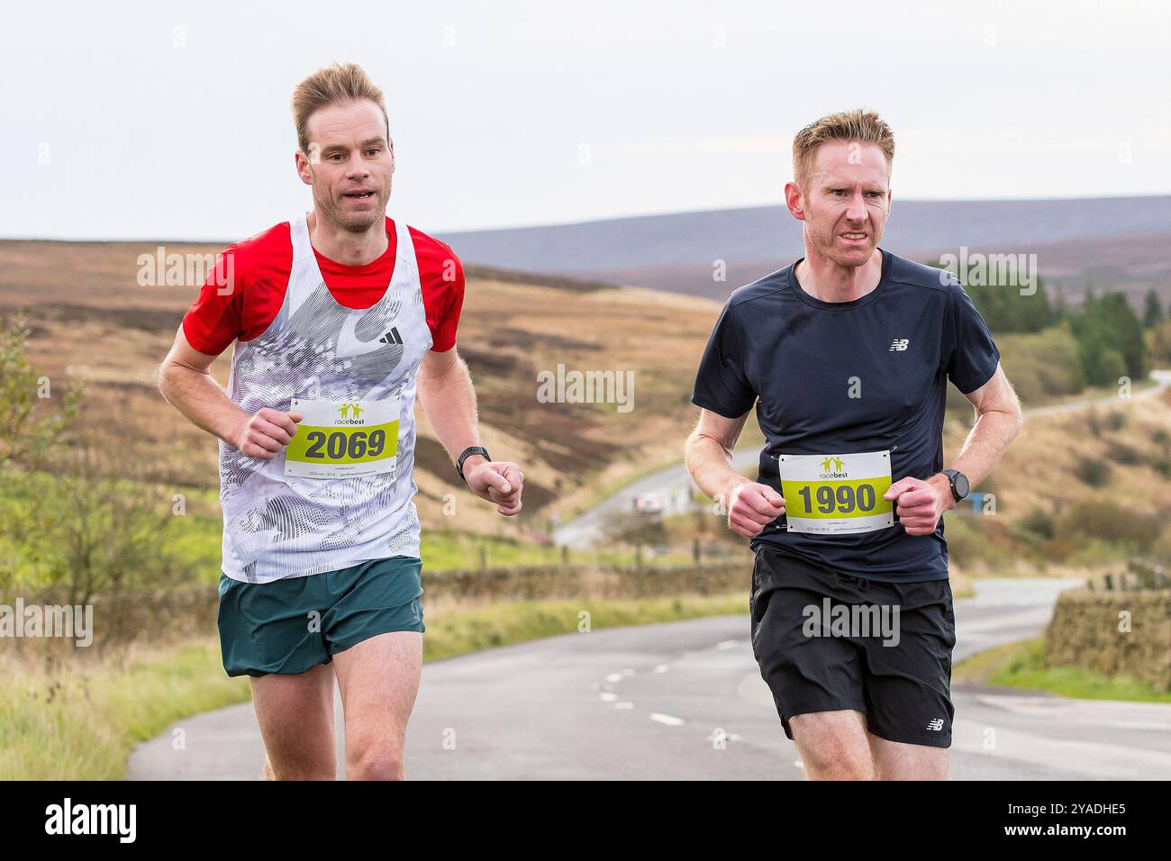 Hade Edge, Holmfirth, Yorkshire, UK, 13 October 2024. Holmfirth 10K, a ...