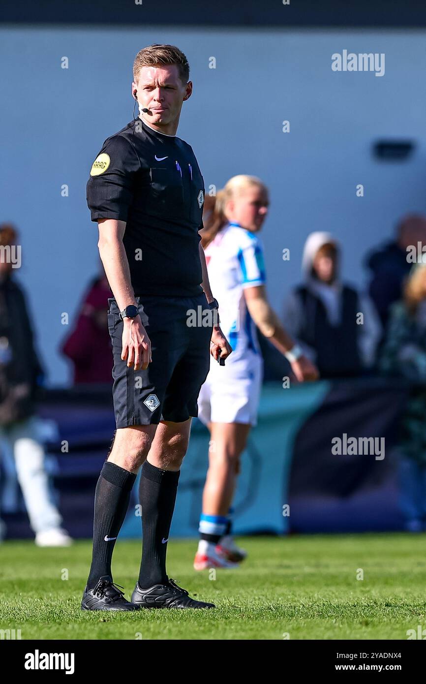 Referee arjen nauta hi-res stock photography and images - Alamy