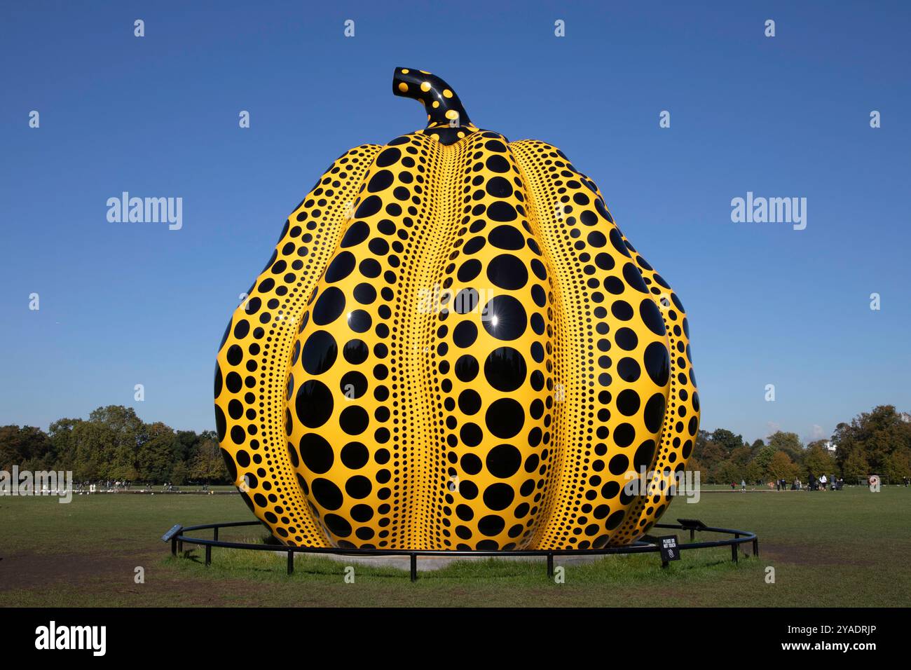 Yayoi Kusama's Pumpkin art installation at the Round Pond in Kensington ...