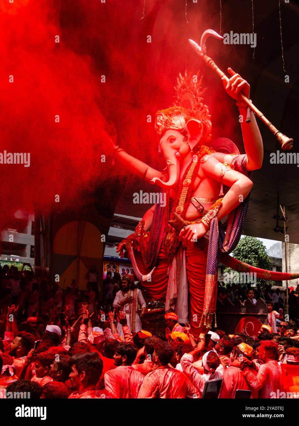 MUMBAI, INDIA - Sept 28, 2023 : Thousands of devotees bid adieu to ...
