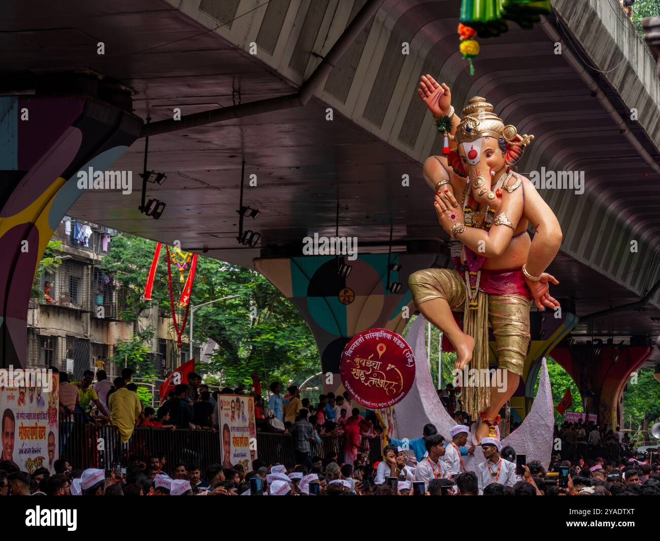 MUMBAI, INDIA - Sept 28, 2023 : Thousands of devotees bid adieu to ...