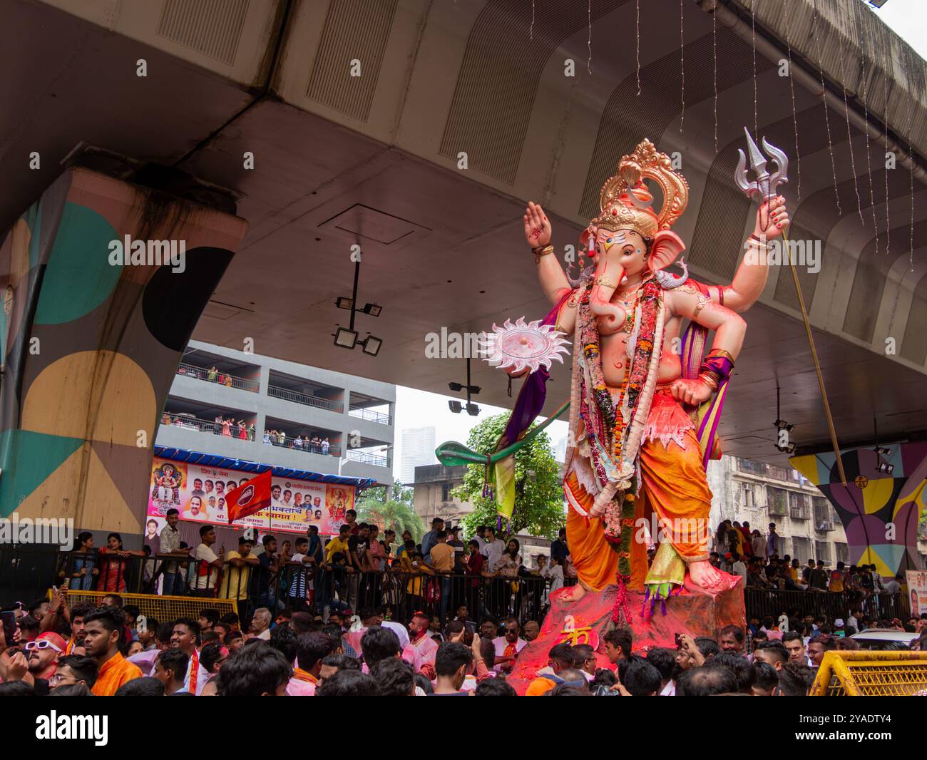 MUMBAI, INDIA - Sept 28, 2023 : Thousands of devotees bid adieu to ...