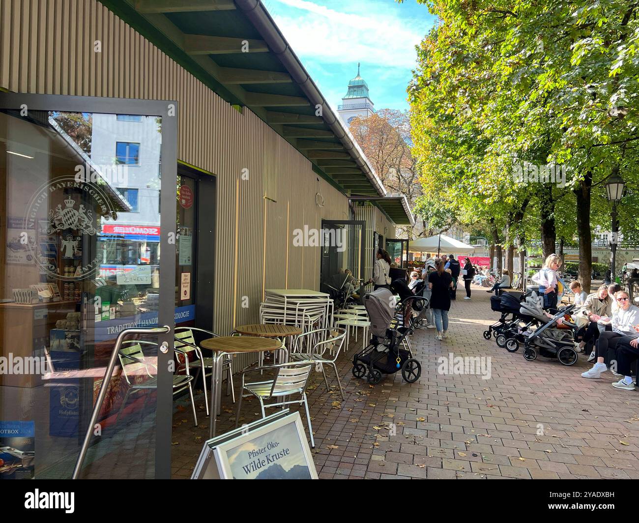 Elisabethmarkt Neu gestalteter Elisabethmarkt in München-Schwabing ...