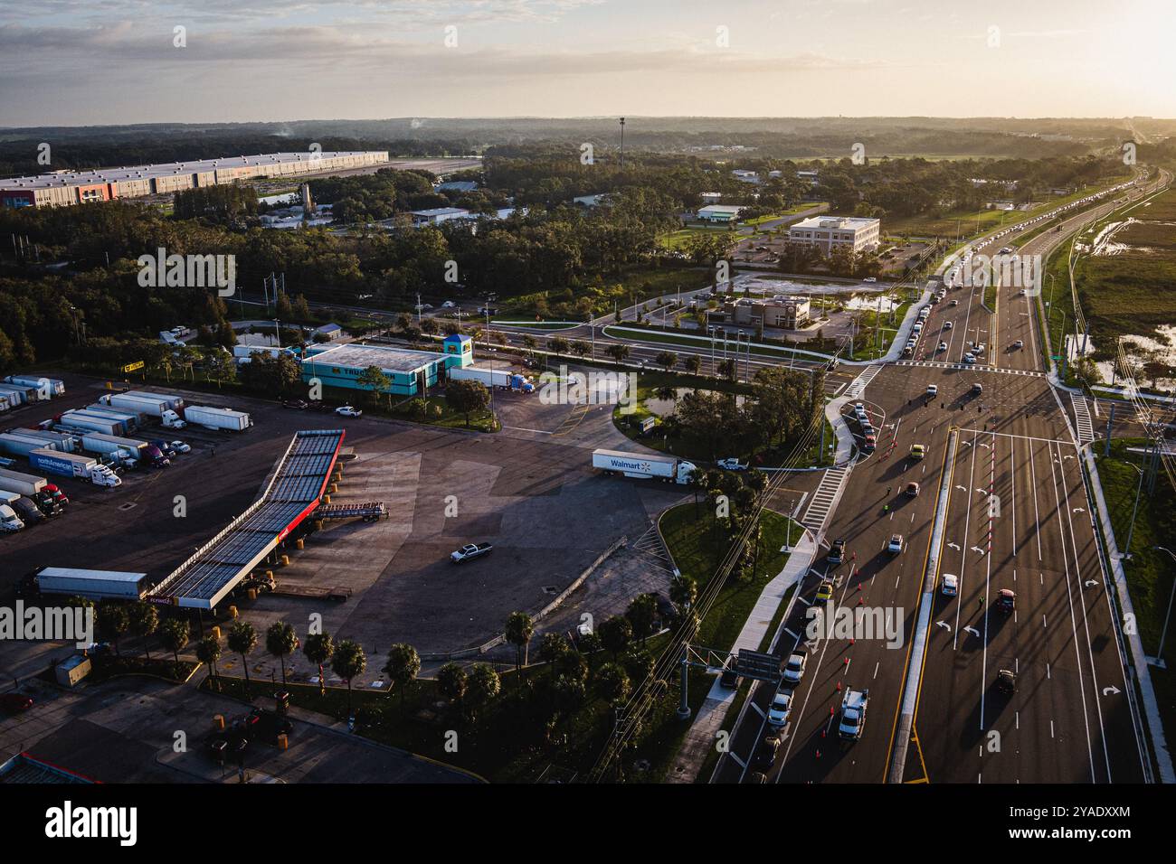 San Antonio, Florida, USA. 12th Oct, 2024. With over 70 percent of service stations out of fuel ...