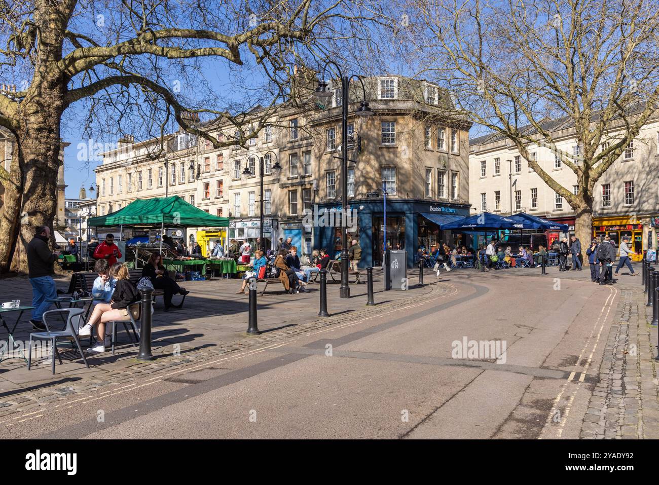 Popular Kingsmead Square in Bath City centre, Bath, Somerset, England ...
