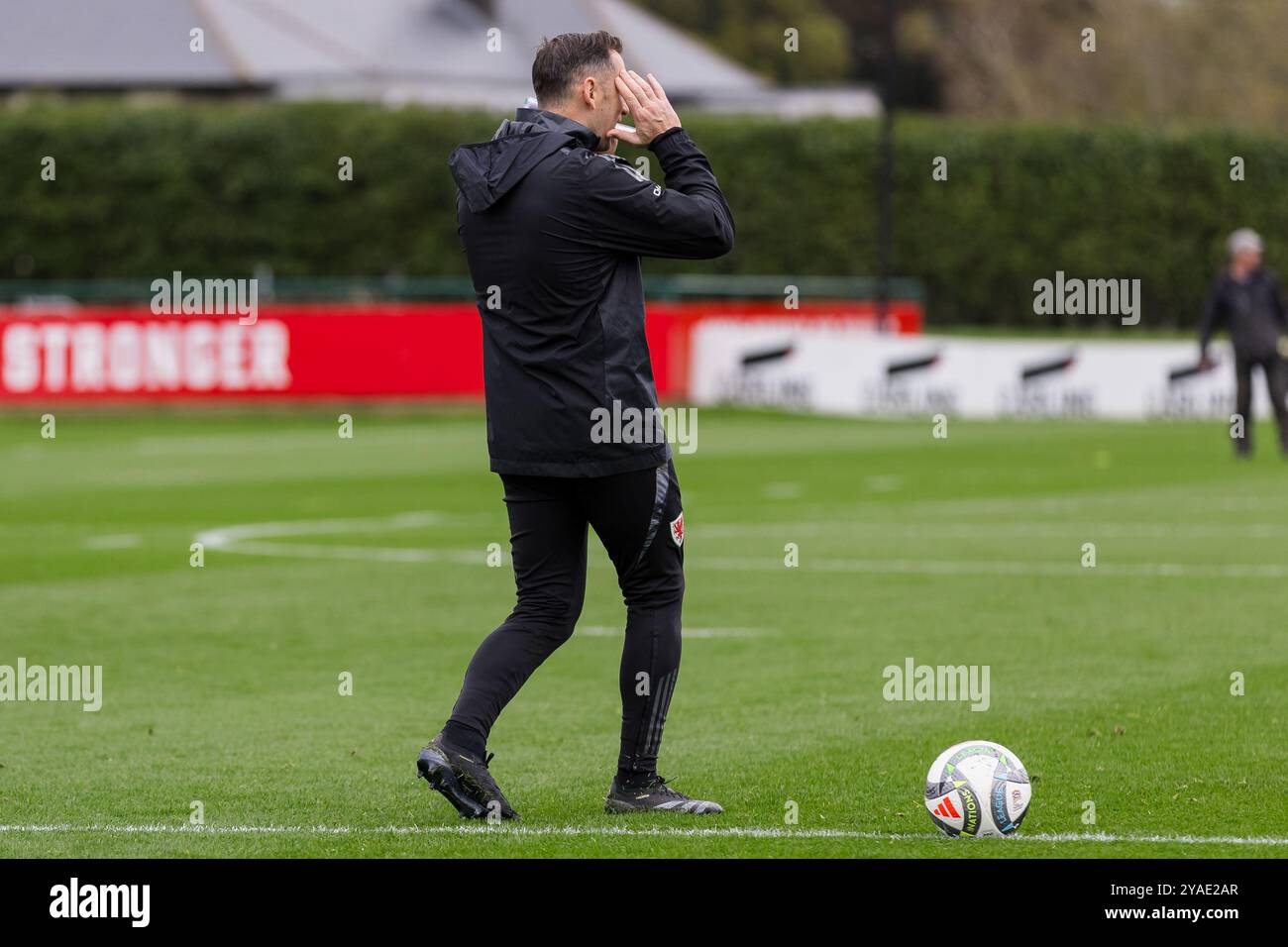 PONTYCLUN, UK. 13th Oct, 2024. Wales' Assistant Coach Andrew Crofts ...