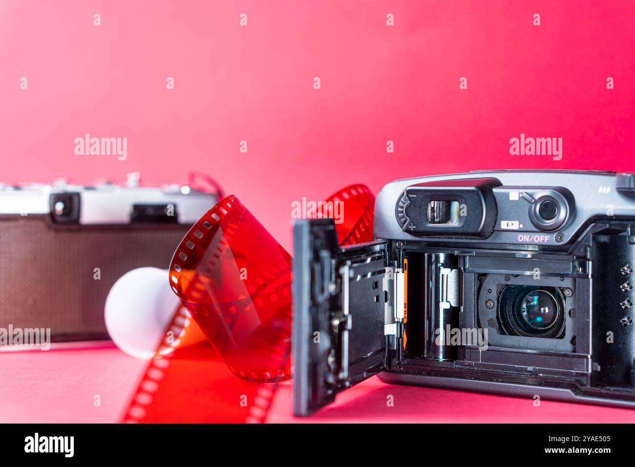 Open aperture revealing hi-res stock photography and images - Alamy